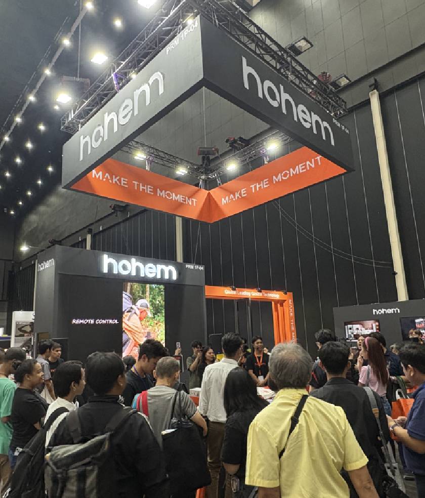 Hohem - AI Tracking Smartphone Gimbal Stabilizer